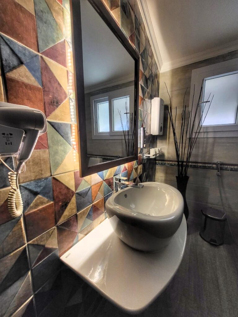 Deluxe Pool Room (Private) – Squad 101